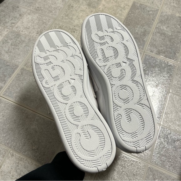 Goats | Shoes | New Goats White Canvas Velcro Sneakers | Poshmark